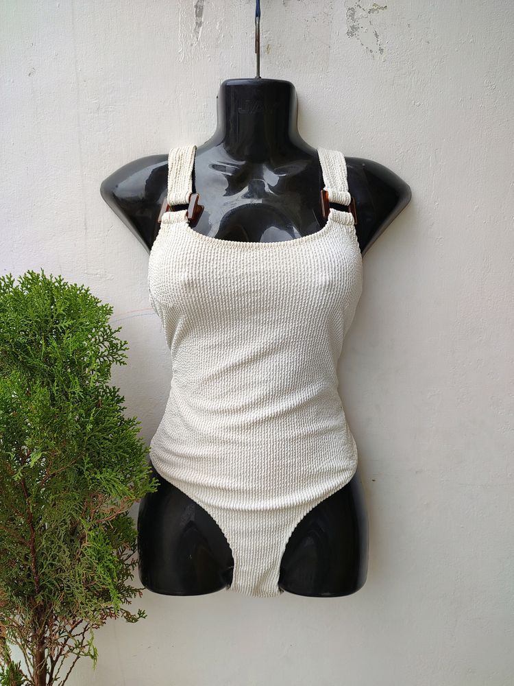 Women > Tops & Tunics | Beautiful White Bodysuit | Freeup